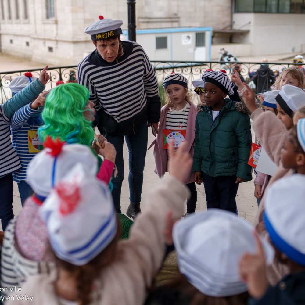 Carnaval des enfants – école Le Rosaire – Communauté d'Agglomération du Puy-en-Velay, Haute ...