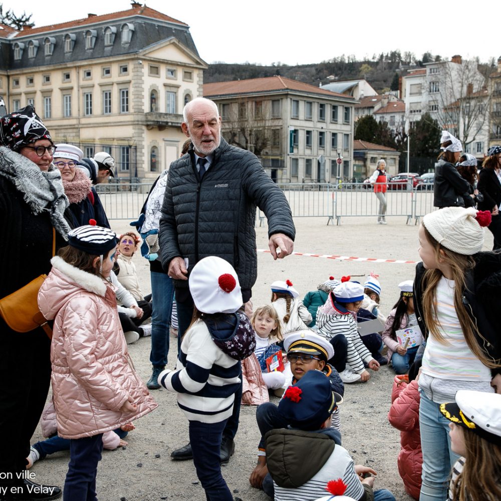 Carnaval des enfants – école Le Rosaire – Communauté d'Agglomération du Puy-en-Velay, Haute ...